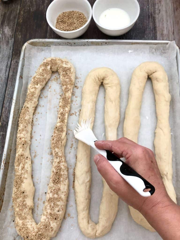 Ka’ek Al-Quds a Crusty and Simple Jerusalem Sesame Bread - Palestine In ...
